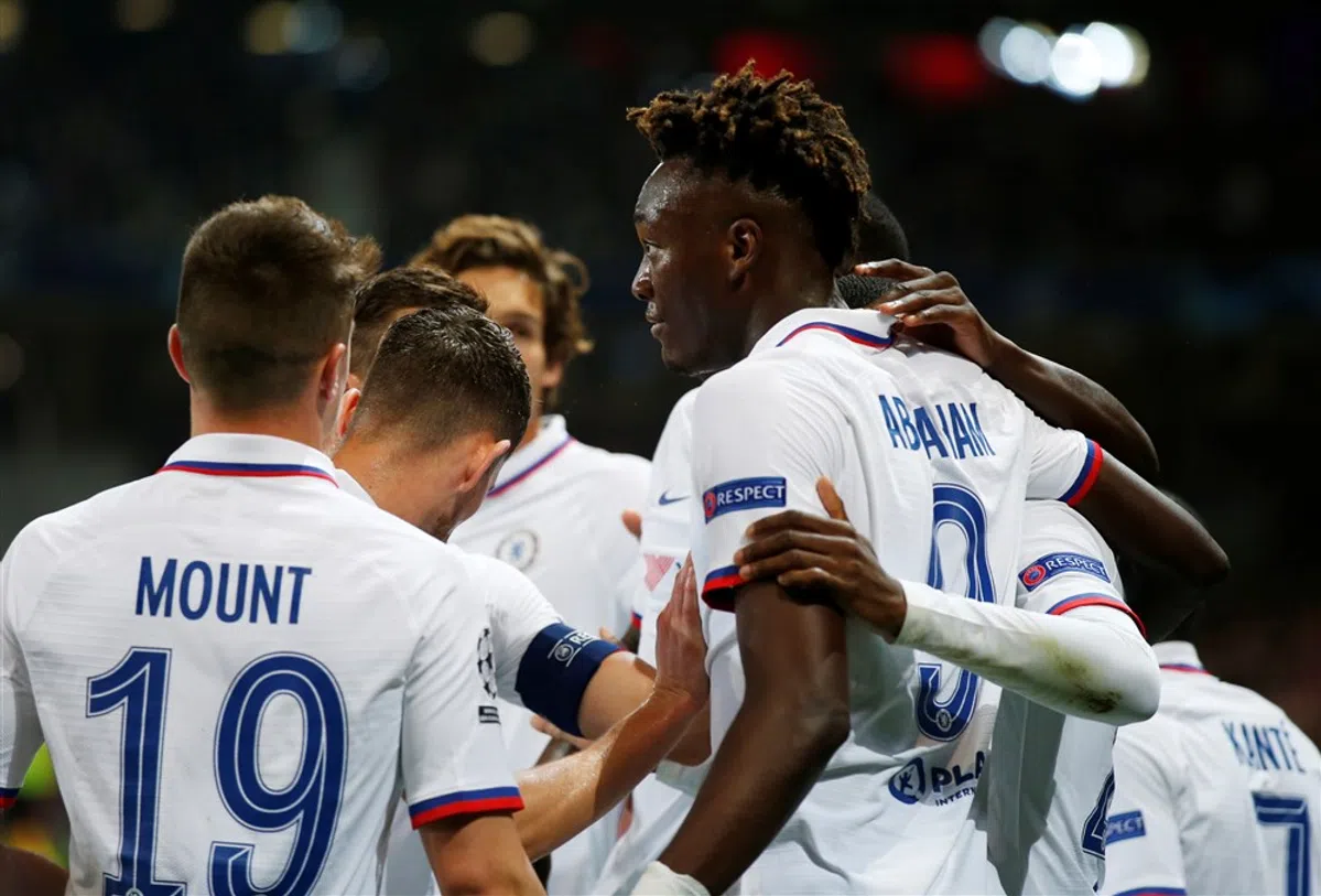 Chelsea blijft in spoor van Ajax en laat Lille treurend achter