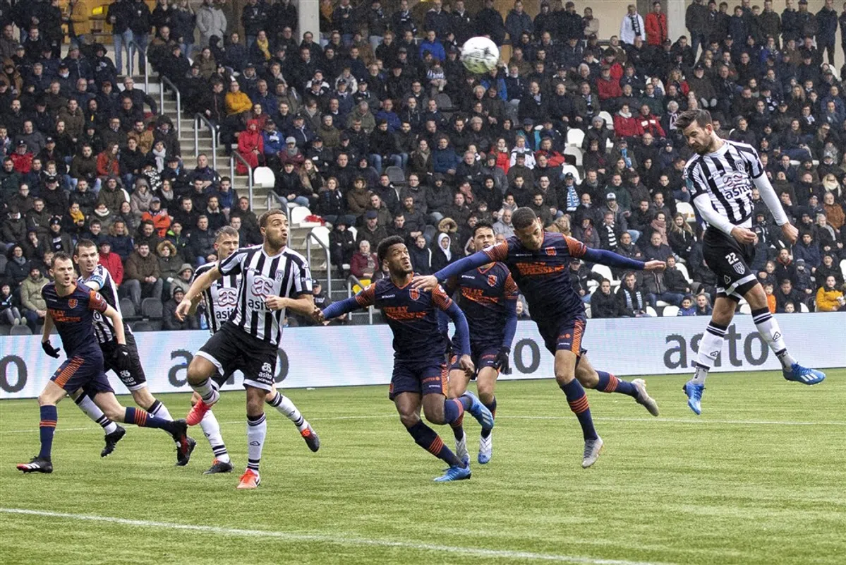 Orde scheppen in de chaos: de aanloop naar een historische call