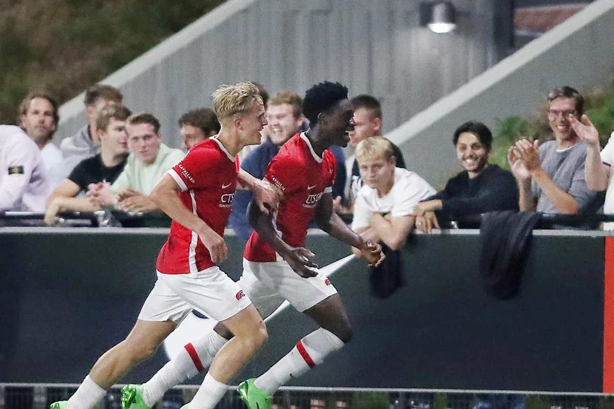 Enorme liefde voor zijn moeder komt eruit bij AZ-belofte