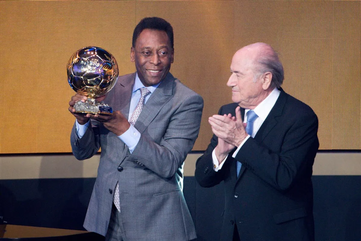 Waarom Pelé eigenlijk ook zeven keer de Gouden Bal heeft gewonnen