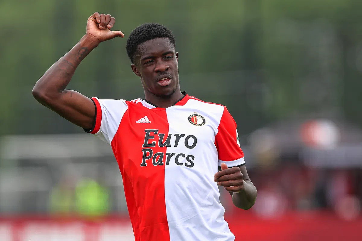 Feyenoord neemt na drie jaar afscheid van overbodige Conteh