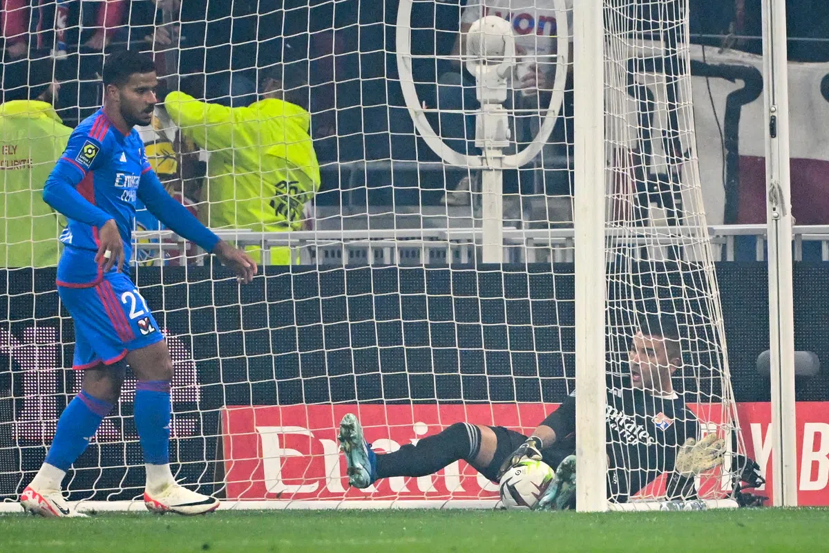 Het kan dus nóg erger: Lyon staat na afgang weer laatste in Frankrijk
