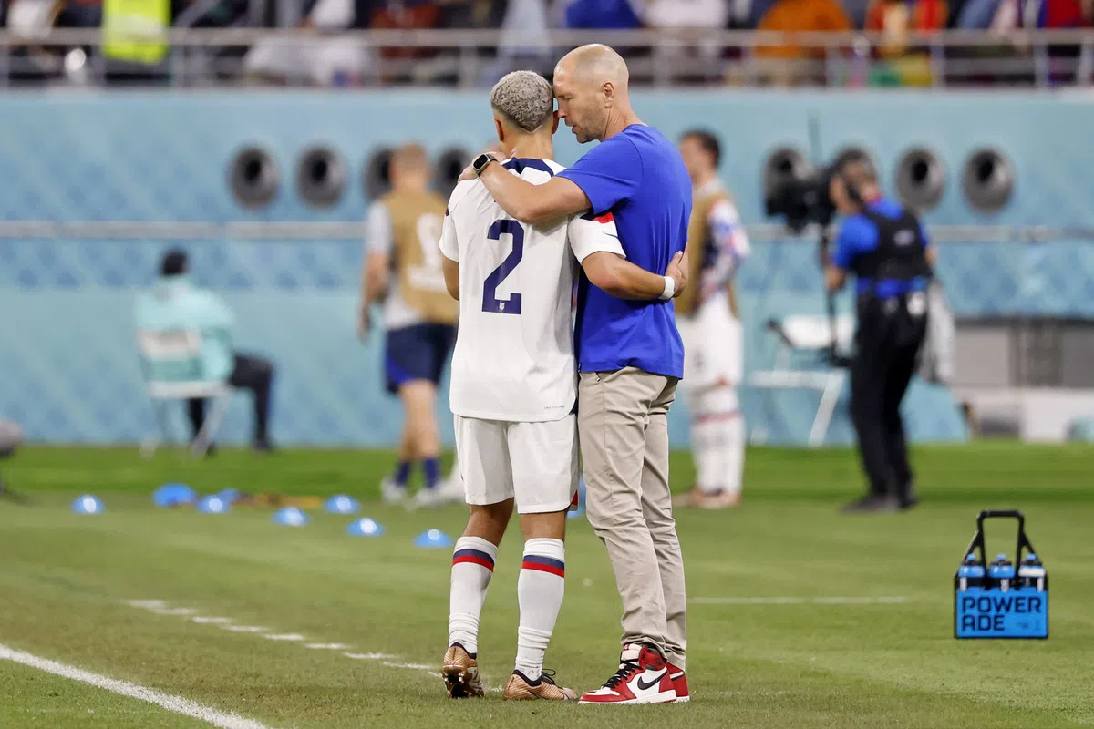 Dest gaat door het stof na rode kaart: 'Onacceptabel, egoïstisch en ...