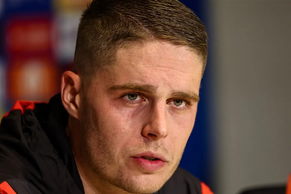 Zorgen bij PSV over inzetbaarheid Veerman tegen Feyenoord