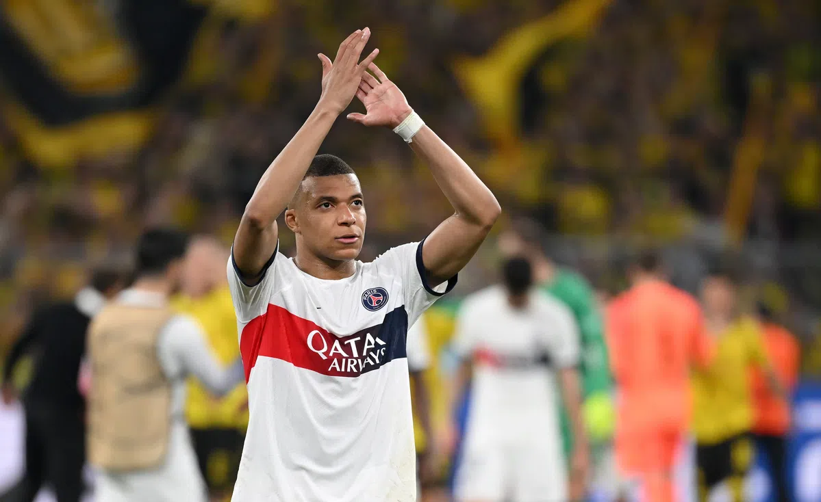 Druk op Mbappé neemt toe: 'Hoop dat hij wakker wordt'