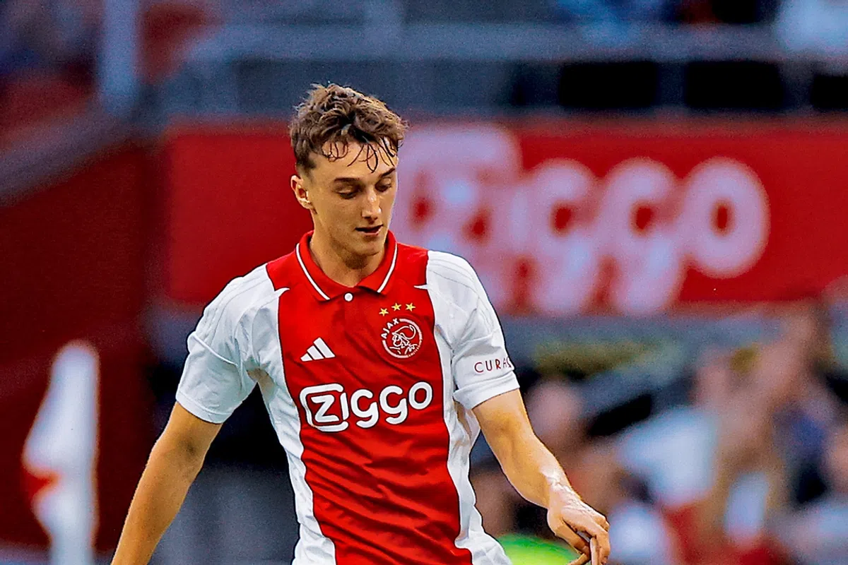 Sneijder kritisch op Baas: 'Moet je weten als speler van Ajax'