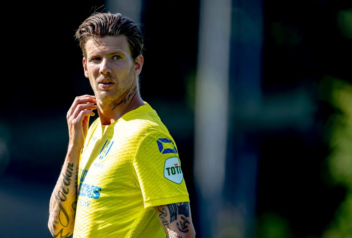 Kramer gaat door het stof en wordt in genade aangenomen door RKC