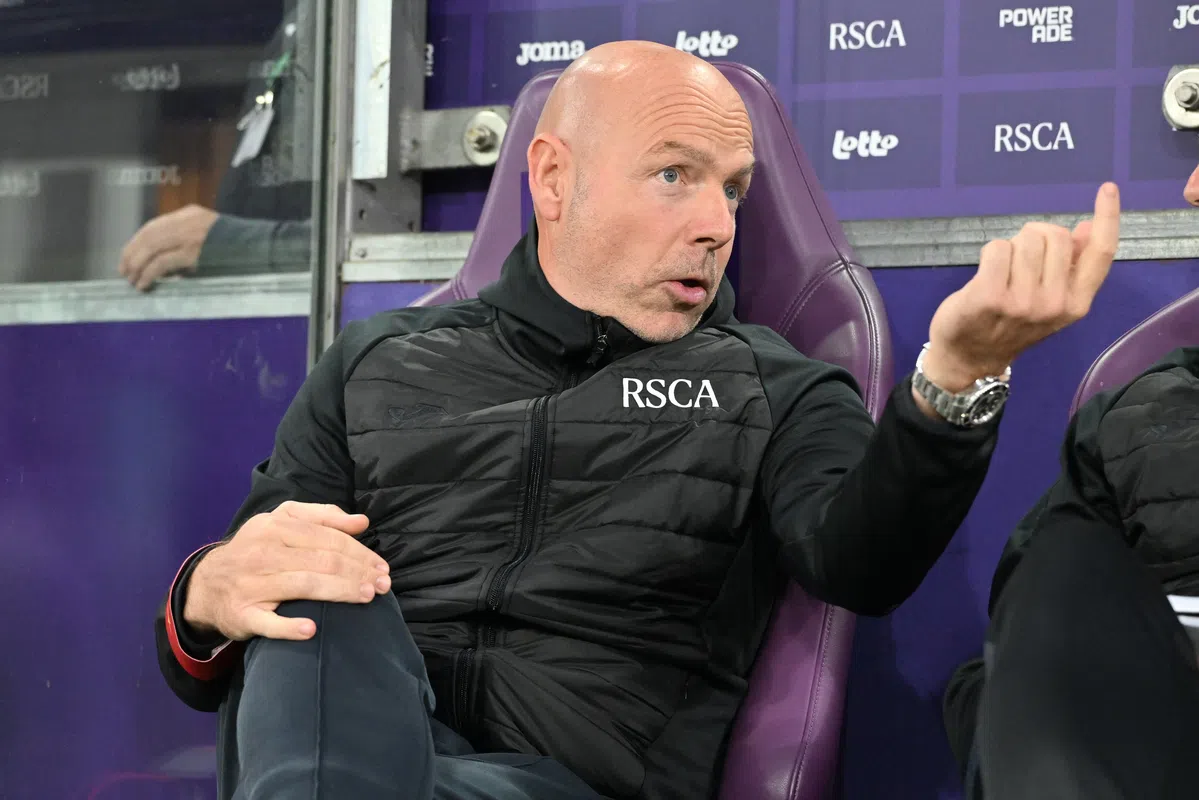 Anderlecht geeft ontevreden supporters hun zin: Riemer ontslagen