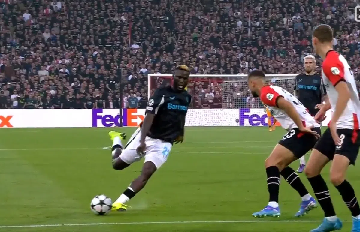 Boniface vergeleken met Henry en Romário na 'signature move' in De Kuip