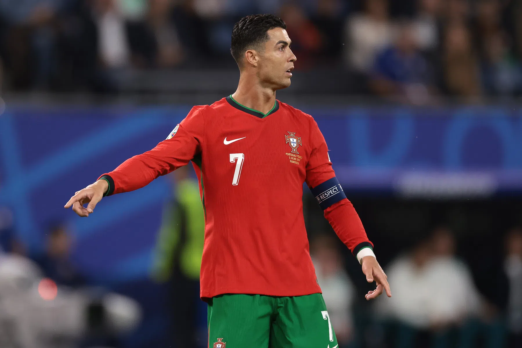 Ronaldo scoort weer en wint duel der topspitsen van Lewandowski