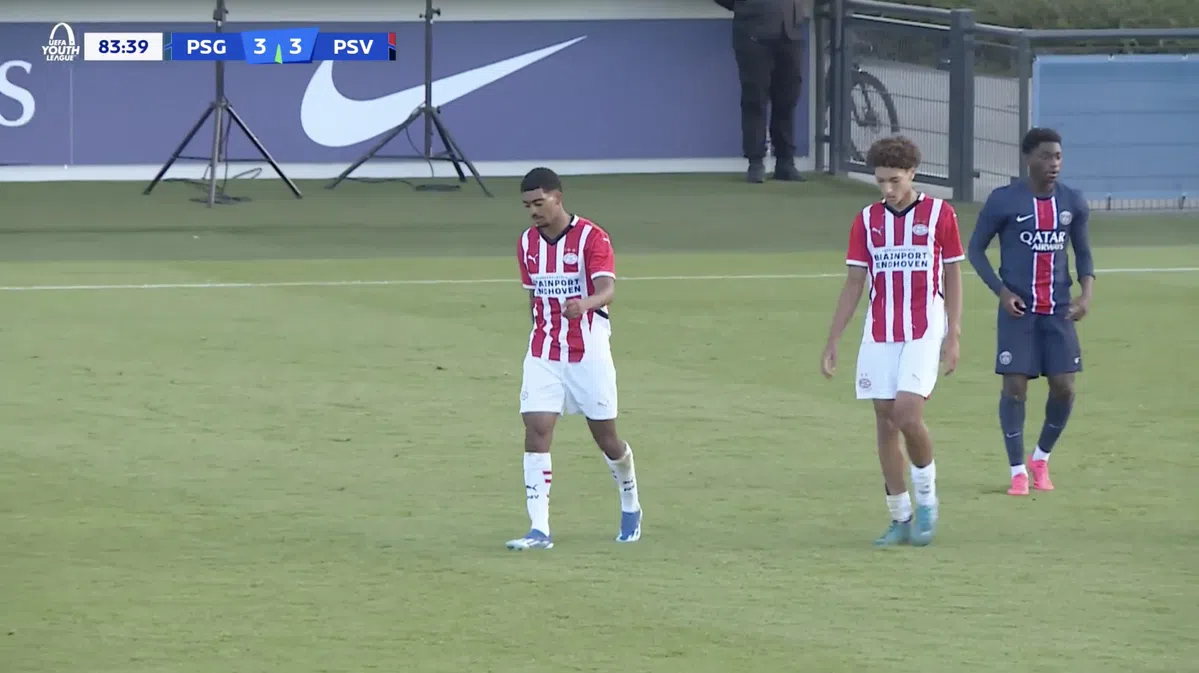 PSV-talenten niet langs PSG in vermakelijk duel in Youth League