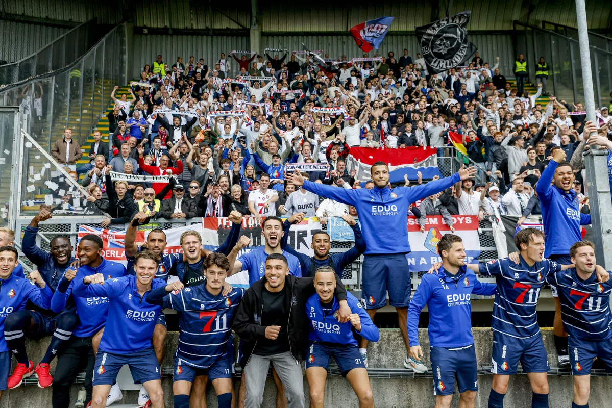 Groot feest bij Telstar: 'Voor het eerst dat ik blij was met een wissel'