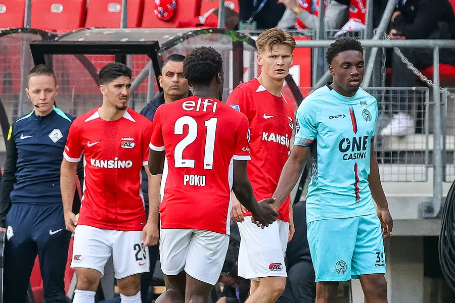 Gebroeders Poku tegenover elkaar bij AZ - Almere City: 'Hij is sneller ...