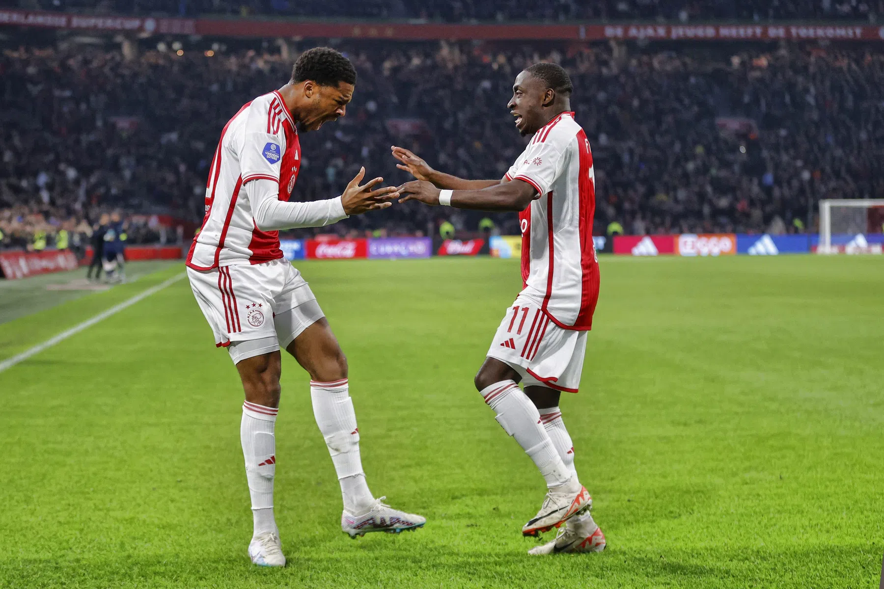 VVCS niet te spreken over 'onnodige publieke beschadiging' van Ajax ...