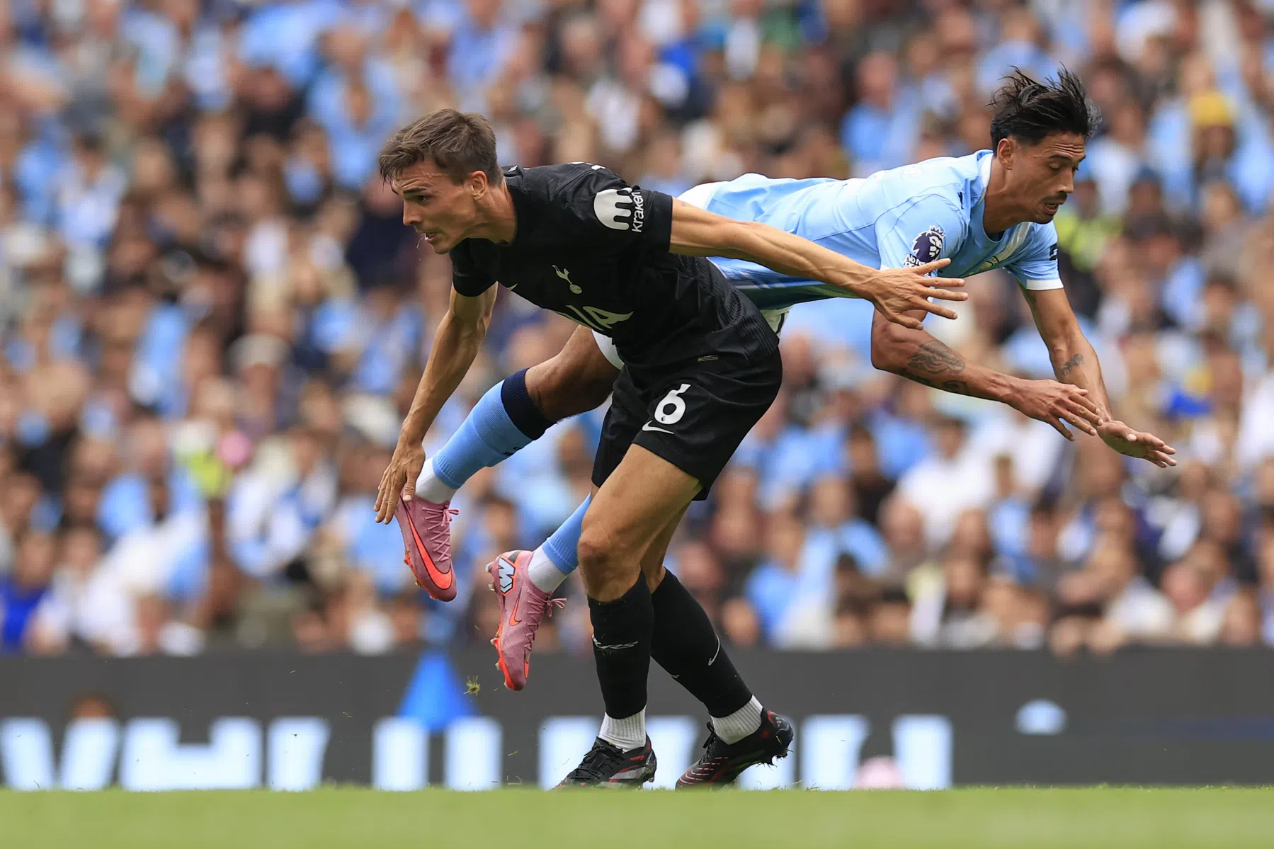 Spurs doet Slot en Liverpool een groot plezier in Manchester