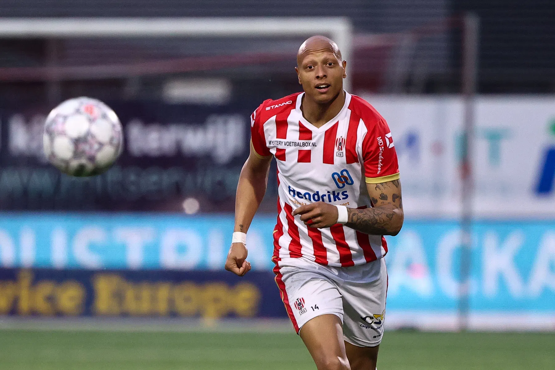 Telstar dicht bij komst Kay Tejan