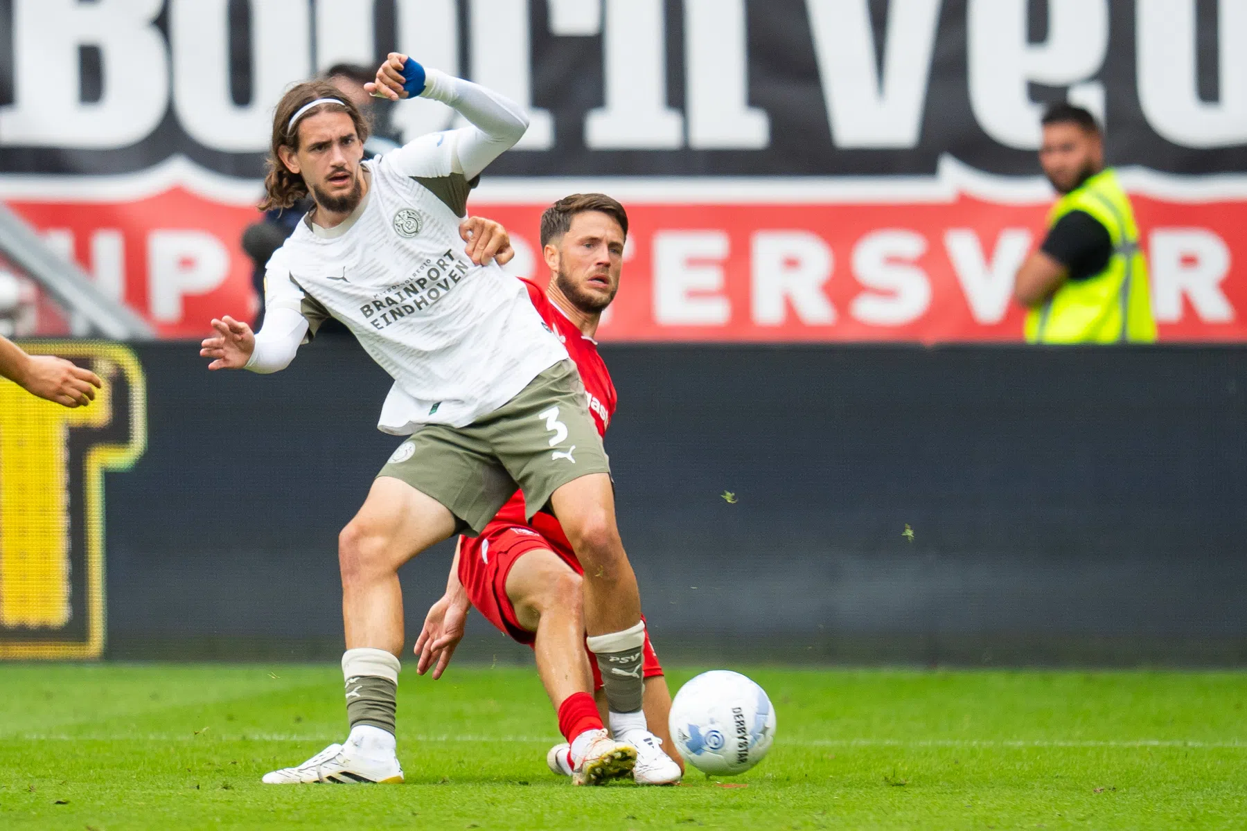 Gasiorowski maakt promotie bij Spanje na PSV-transfer