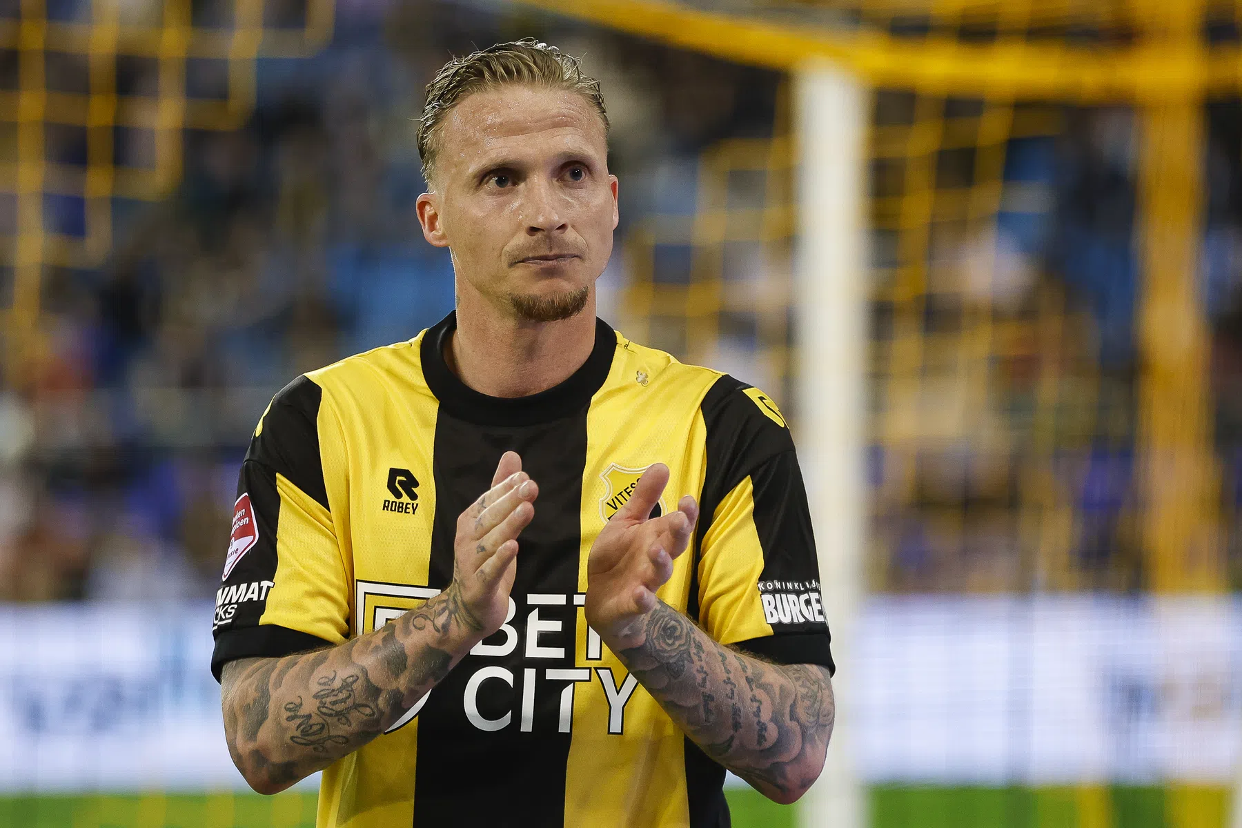 Haast in Arnhem: Vitesse heeft slechts acht contractspelers