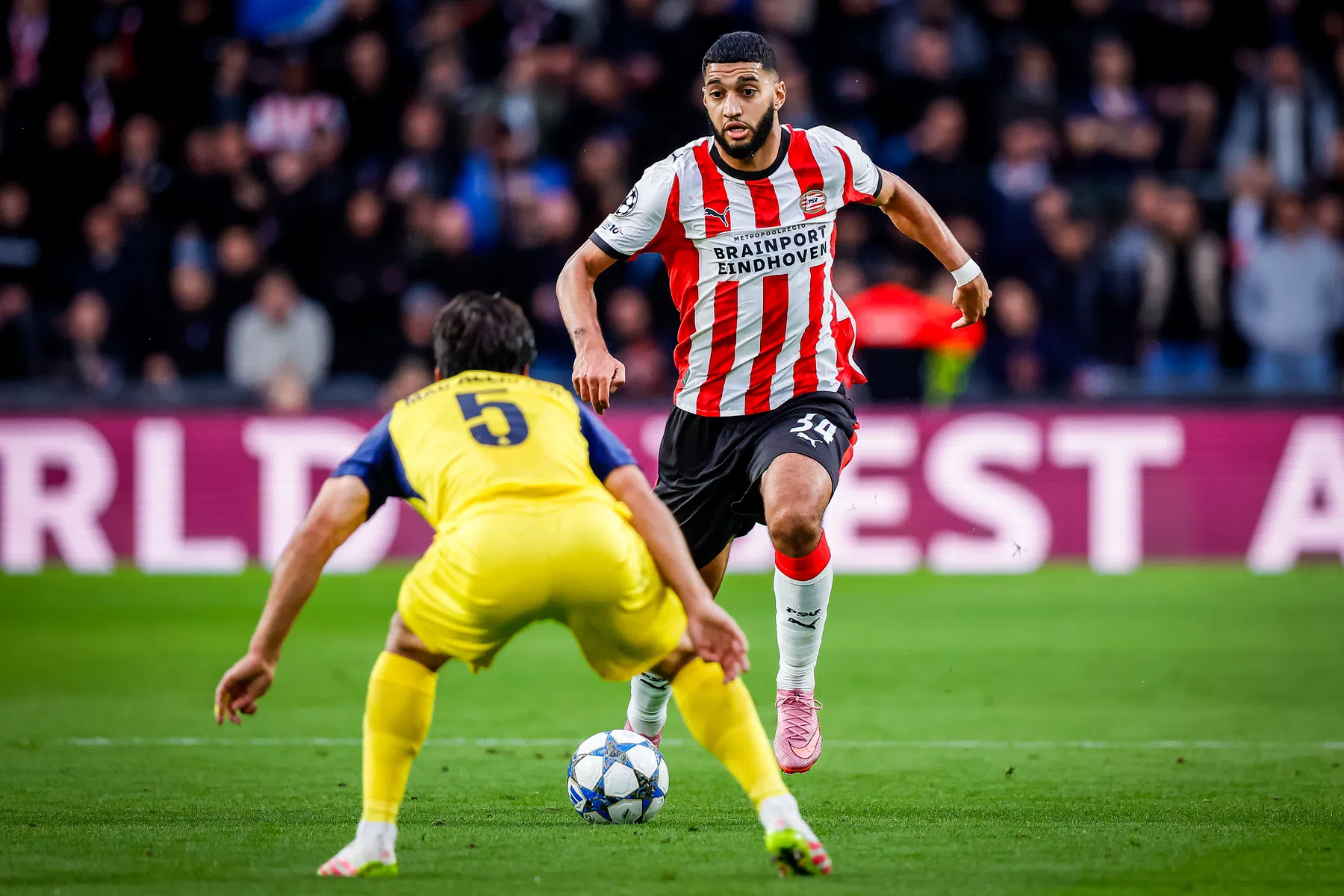 PSV in cijfers: weer valse start in CL, Saibari laat grote kansen onbenut