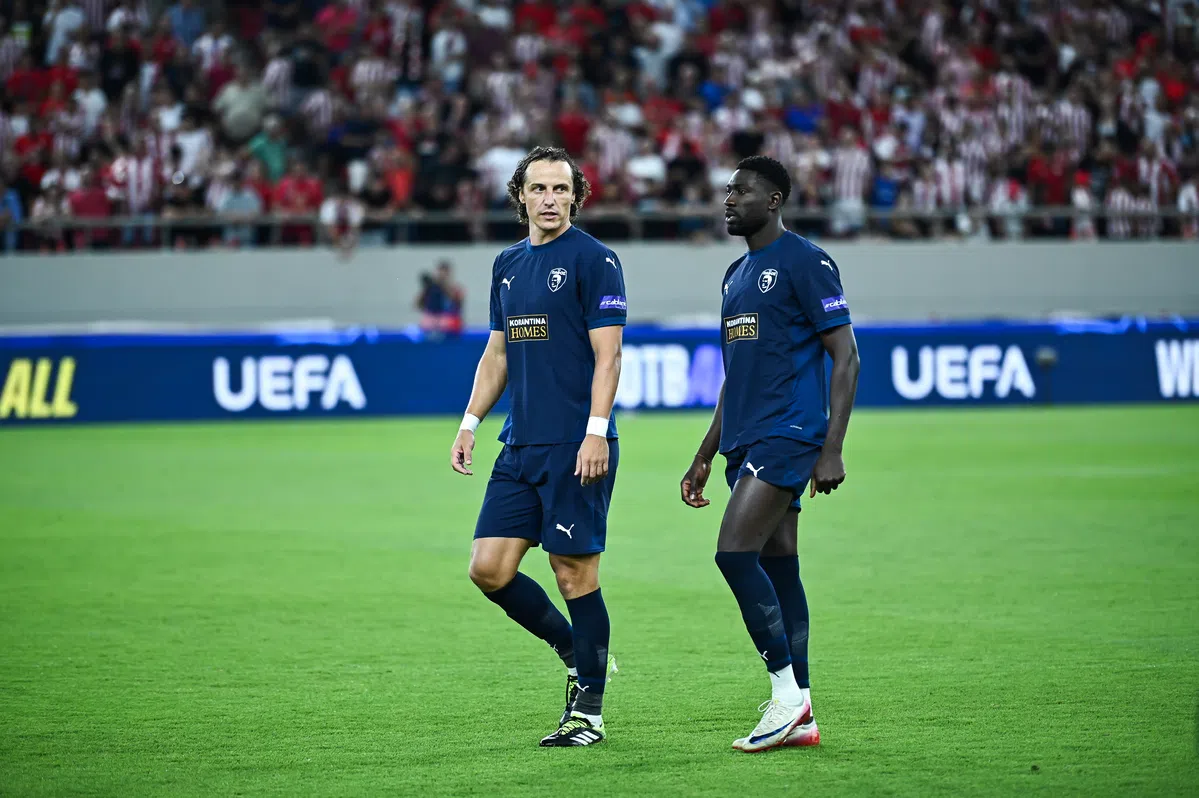 Luckassen steelt de show bij Champions League-debutant: 'De reus van Pafos'