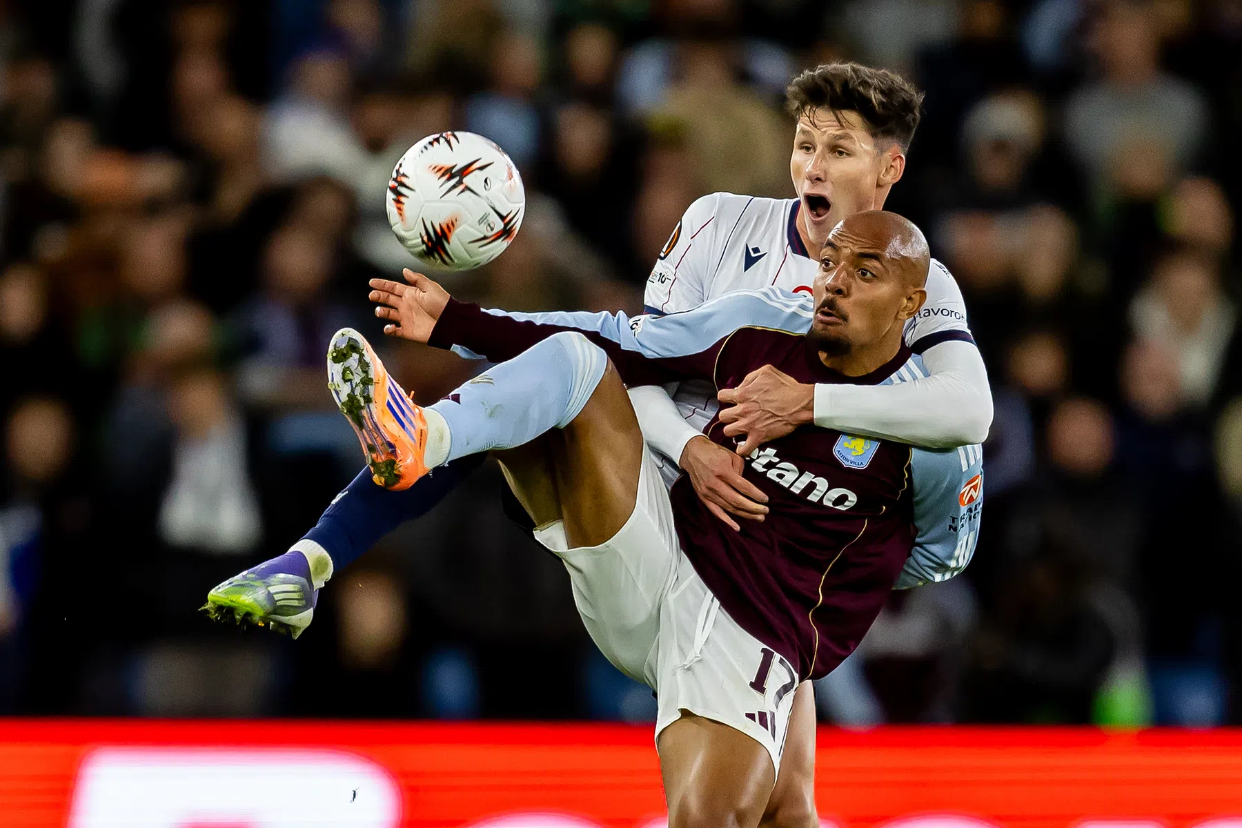 Aston Villa met zuinige zege richting Rotterdam, Go Ahead-opponent ...
