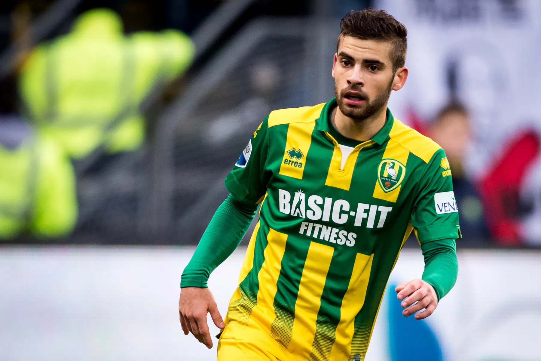Forse straf: Hector Hevel (ex-ADO) mag een jaar niet voetballen