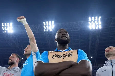 De vader van Romelu en Jordan Lukaku is overleden