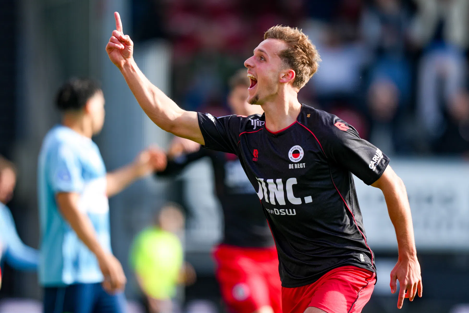 Prachtgoal van De Regt leidt Excelsior langs flets Fortuna