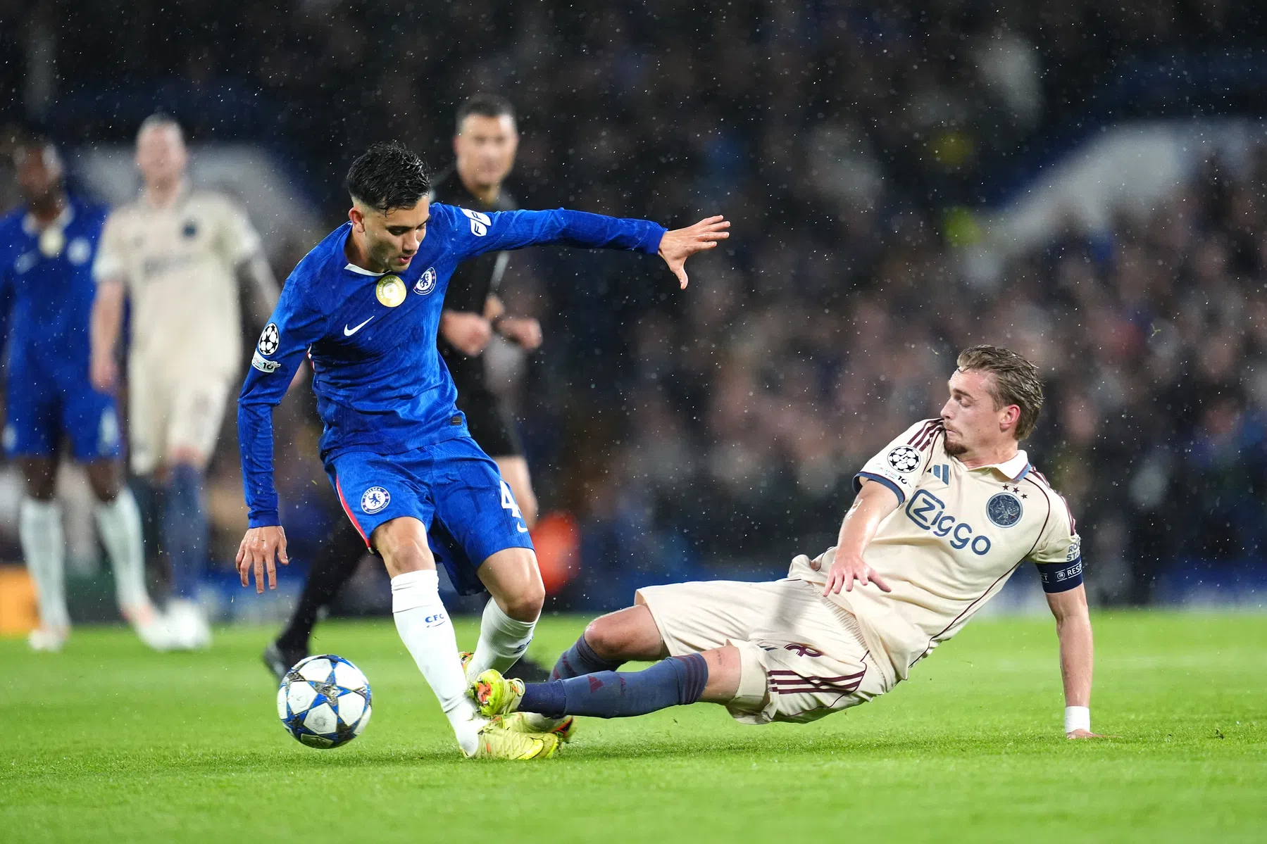Dit zei Kenneth Taylor over zijn rode kaart tegen Chelsea