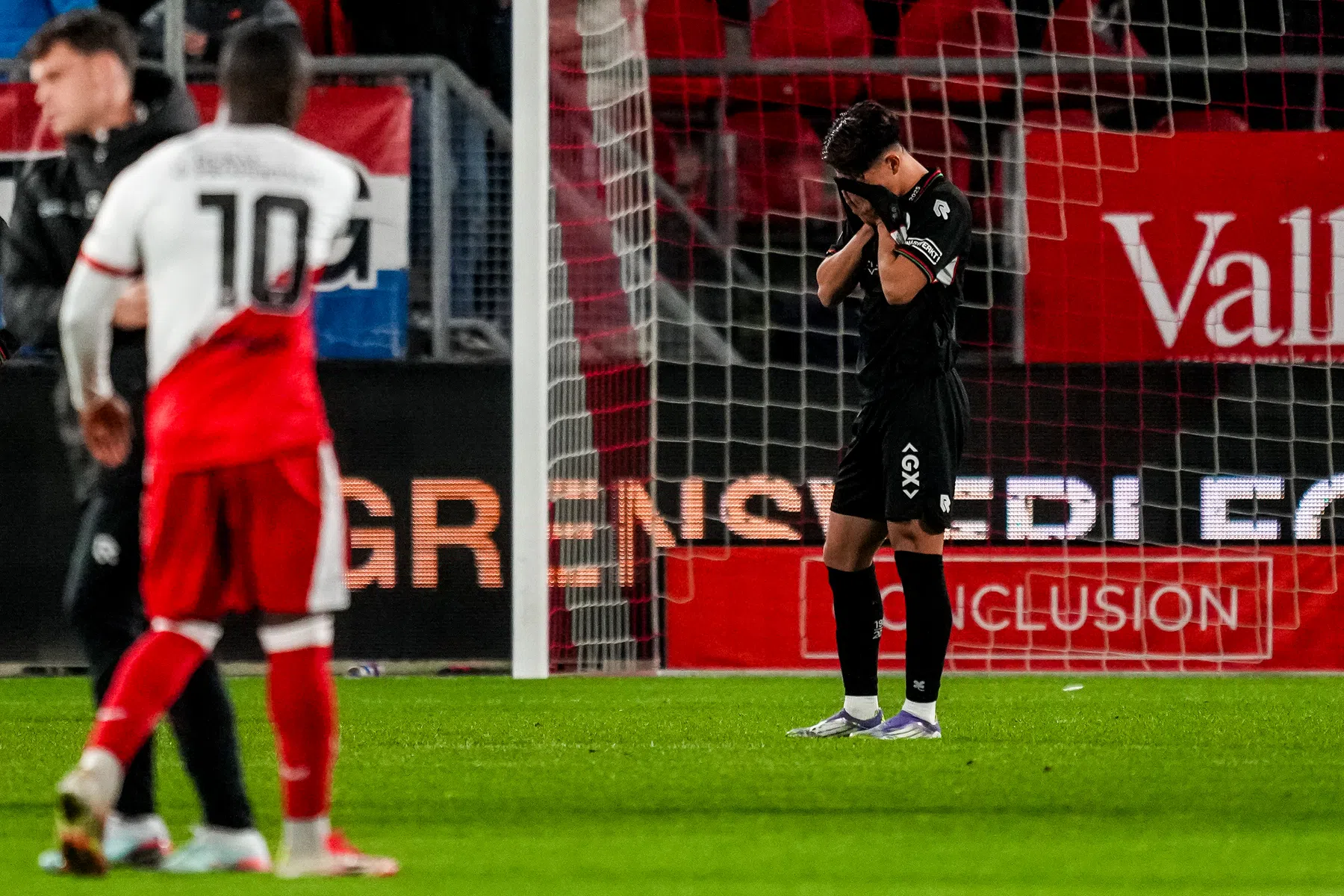 Acht gespeeld, een gewonnen: wat is er aan de hand met NEC