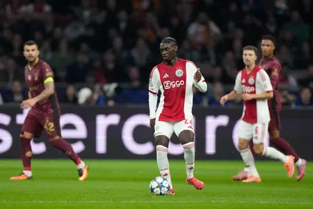 Mokio keert al snel terug bij Ajax na uitschakeling op WK Onder-17