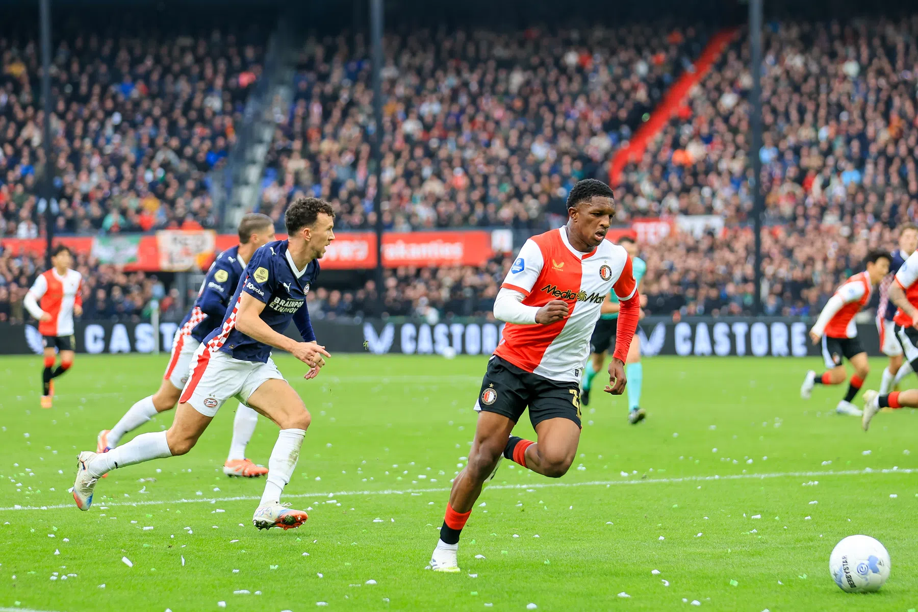 Read voorlopig afwezig bij Feyenoord: 'Wat langer dan een paar weken'