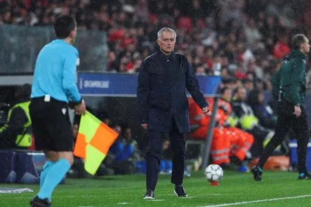 José Mourinho wél en Peter Bosz niet