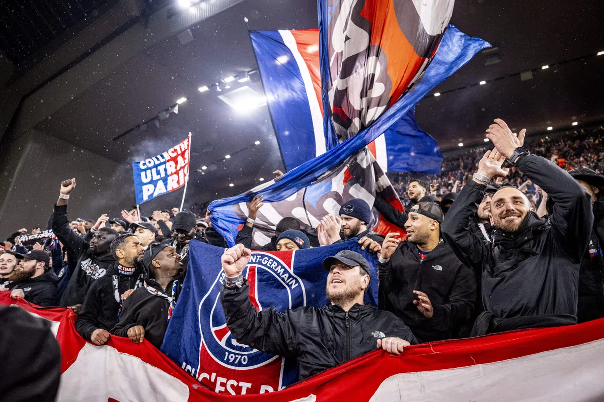 Groepje PSG-fans reist op bijzondere wijze af naar CL-finale: 'Mag niet ...