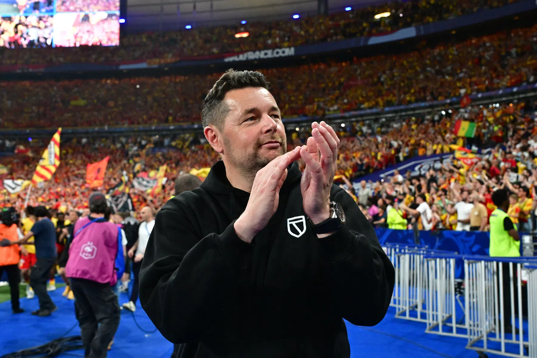 Crystal Palace presenteert Lens-succestrainer Sage als opvolger van Glasner